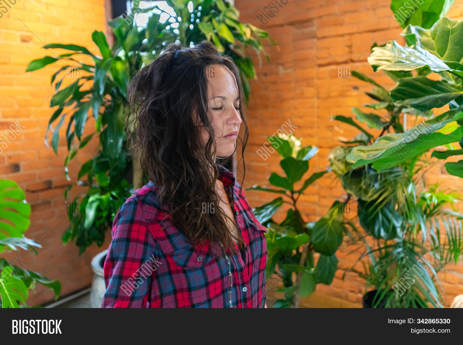 Close , Head Bust Shot Image & Photo (Free Trial) | Bigstock