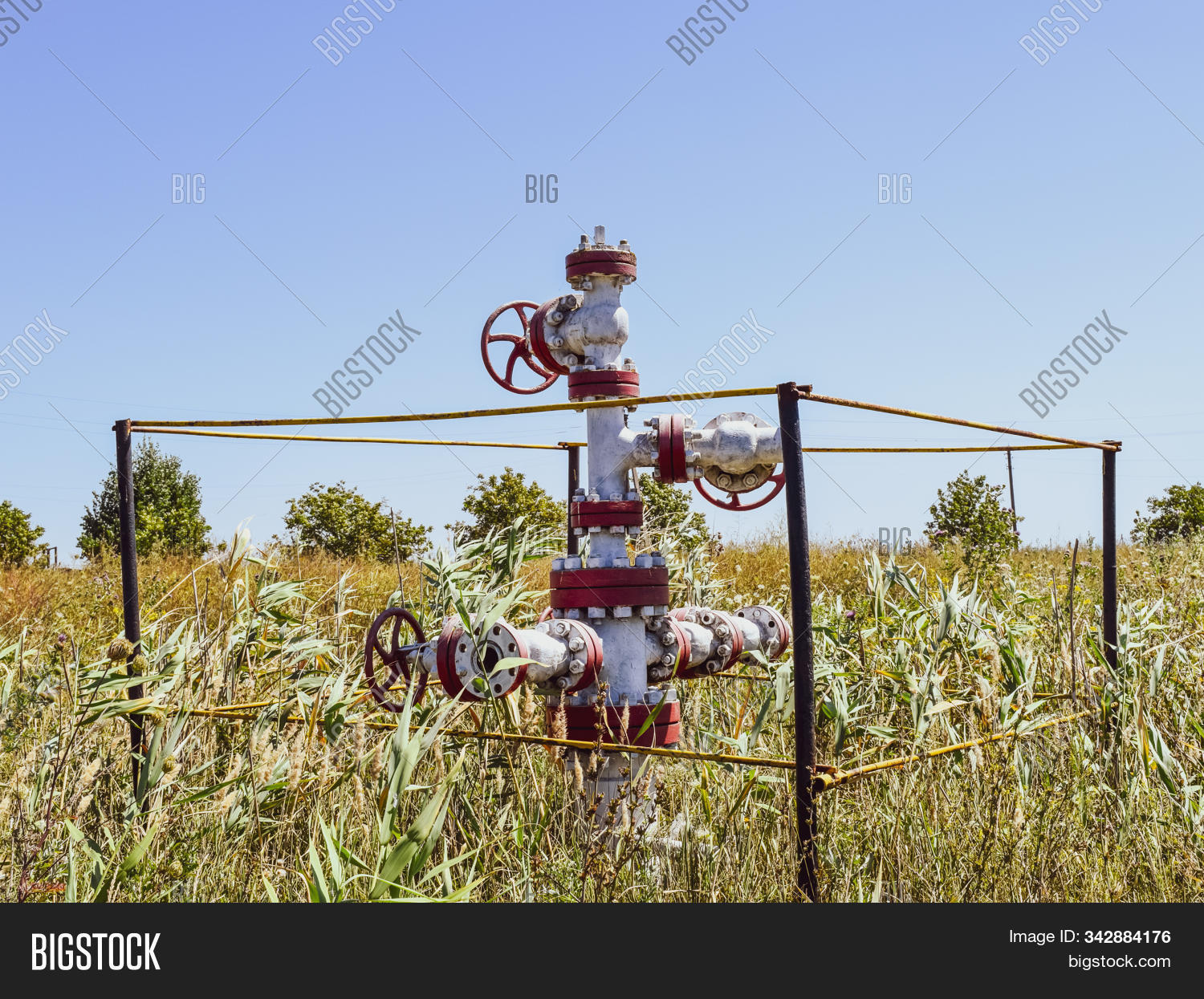 Well Oil Gas Image & Photo (Free Trial) | Bigstock