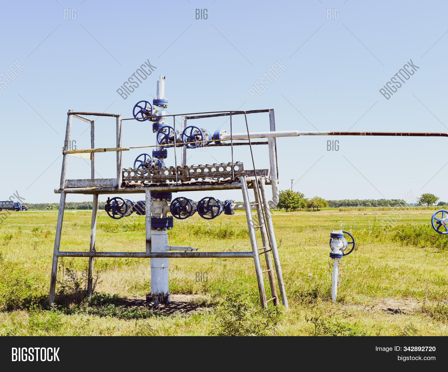 Well Water Injection Image & Photo (Free Trial) | Bigstock