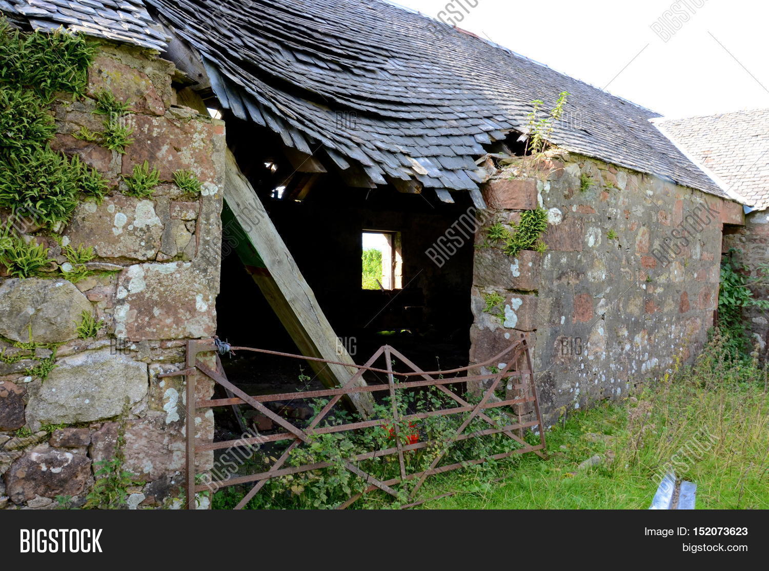 Dilapidated Farmhouse Image & Photo (Free Trial) | Bigstock