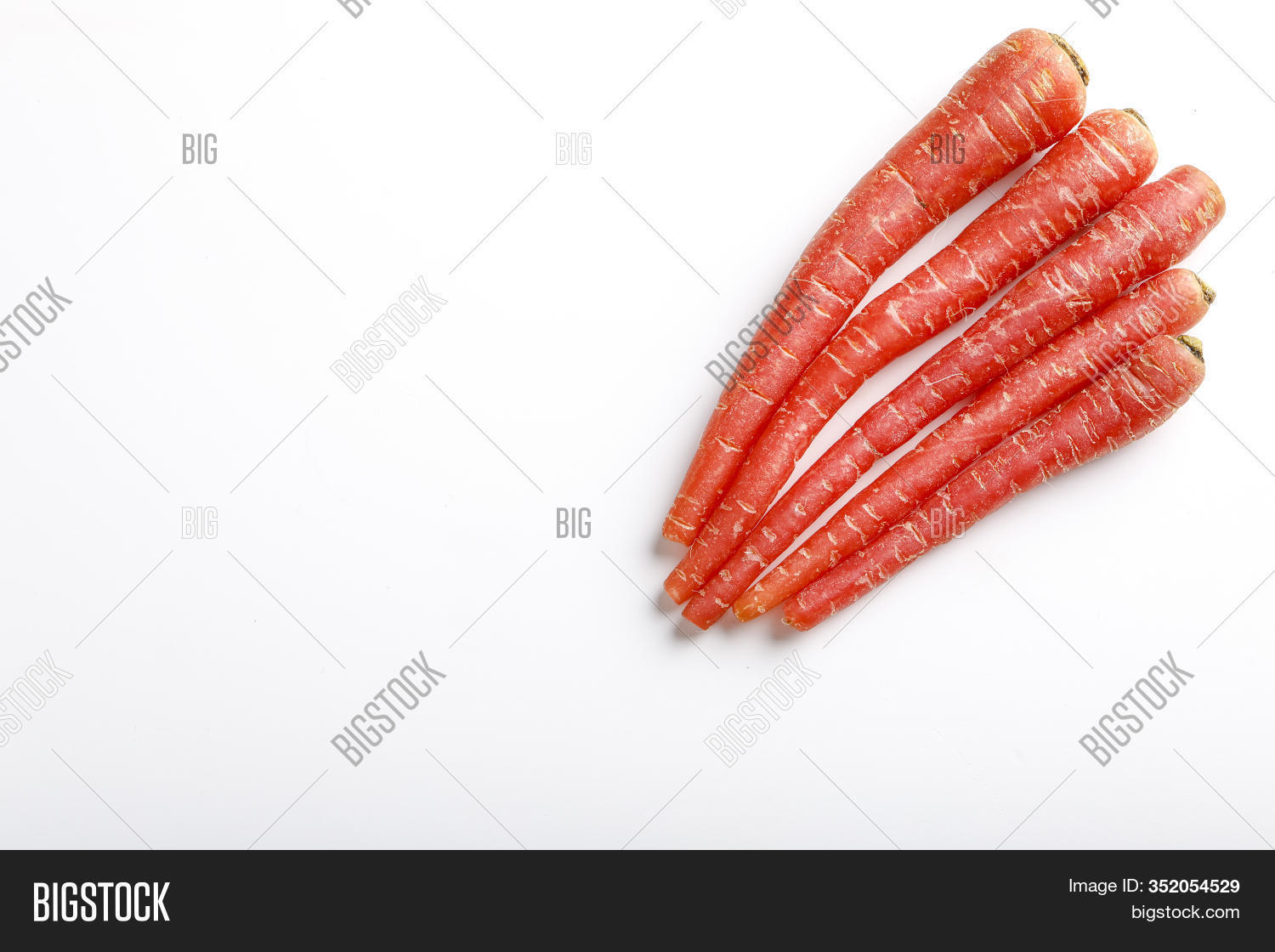 Fresh Red Carrot Bunch Image & Photo (Free Trial) | Bigstock