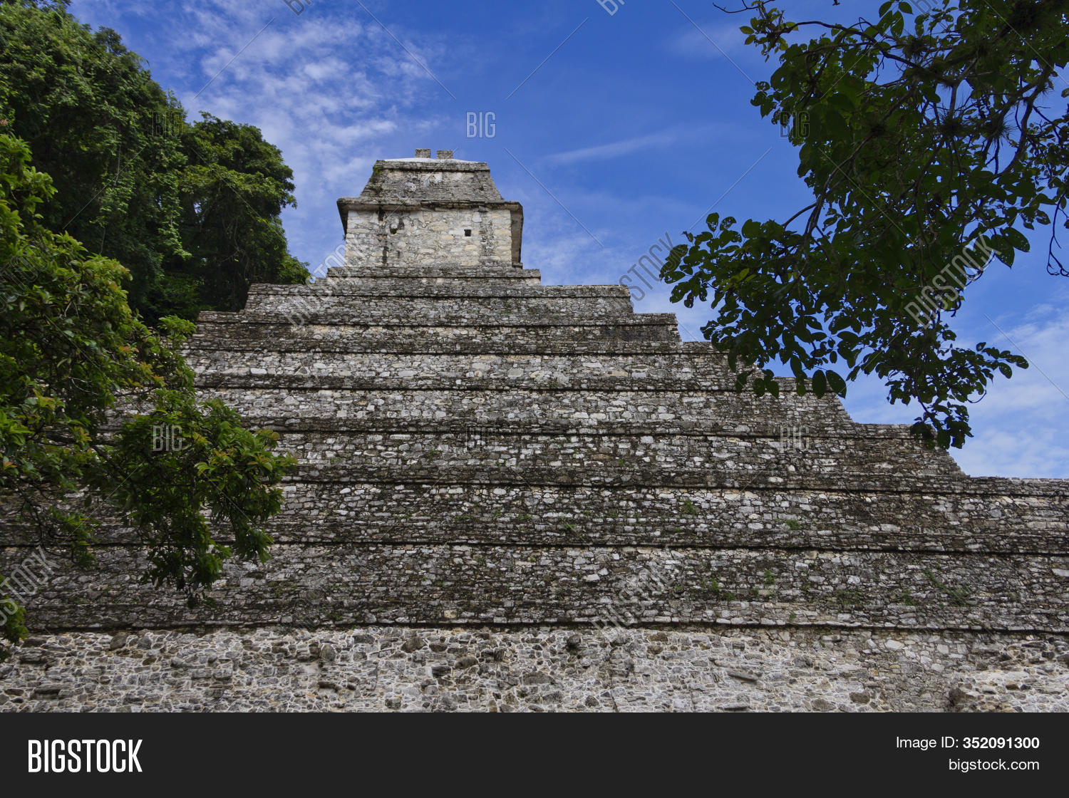 Mayan Palenque Pyramid Image & Photo (Free Trial) | Bigstock