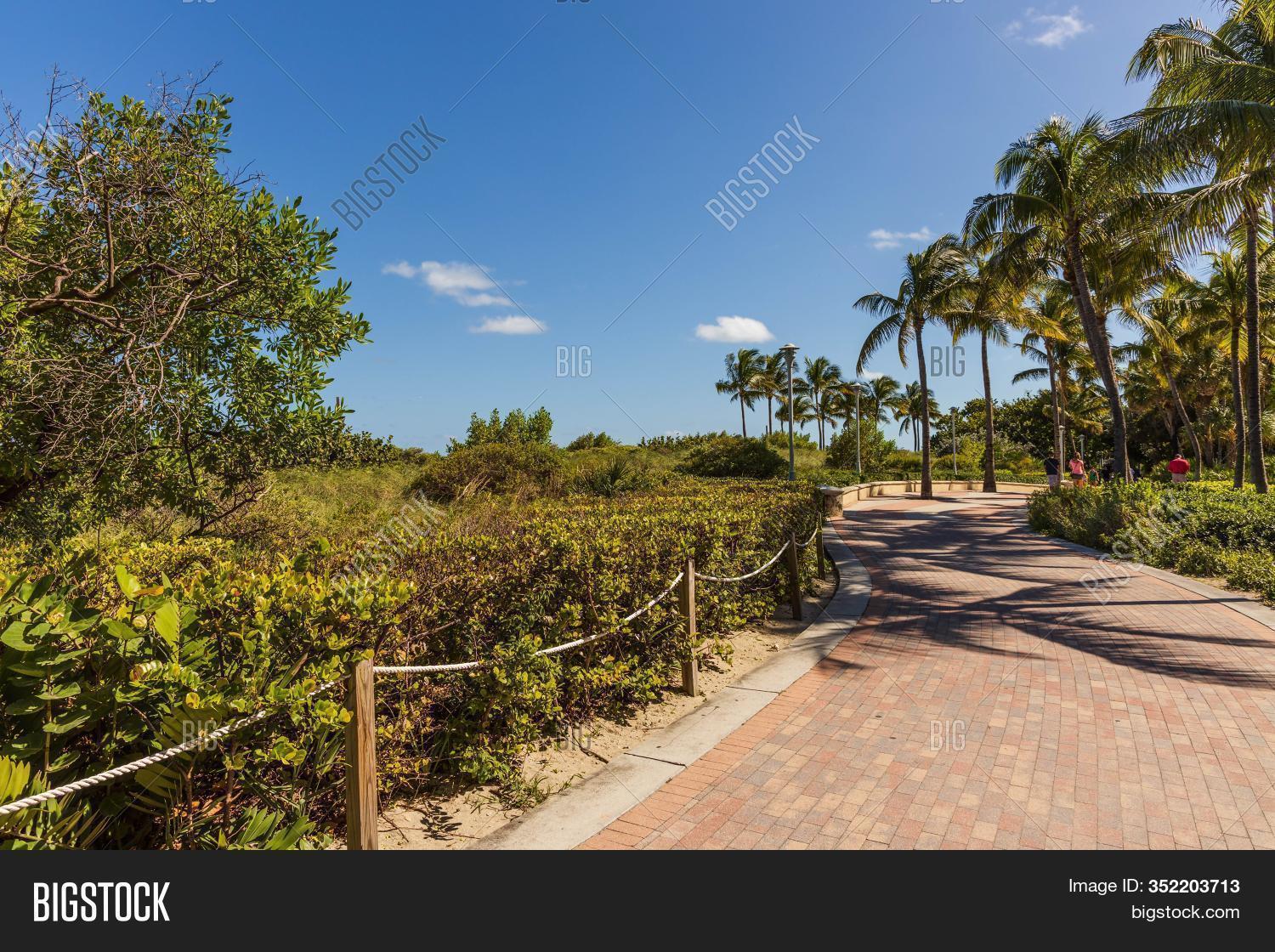 Beautiful Landscape Image & Photo (Free Trial) | Bigstock