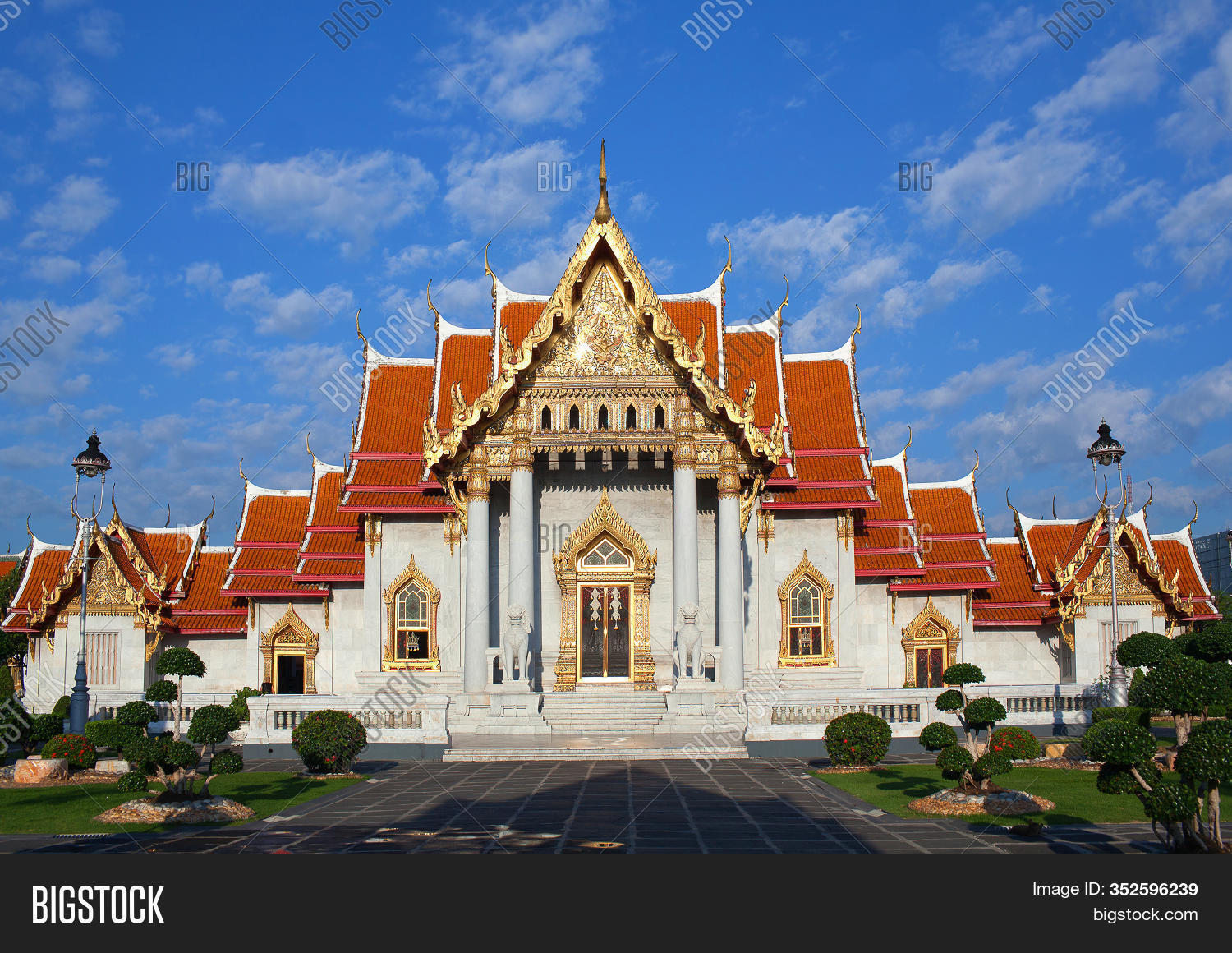 Wat Benchamabophit Image & Photo (Free Trial) | Bigstock