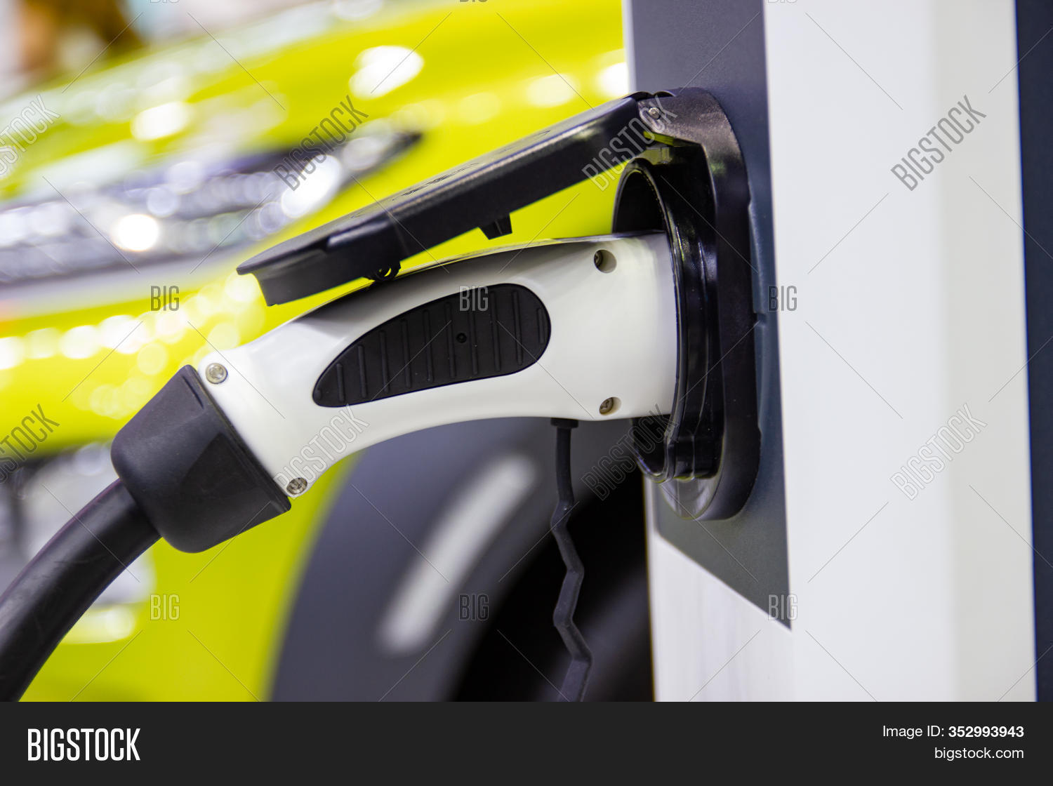 Charging Battery Car Image & Photo (Free Trial) | Bigstock