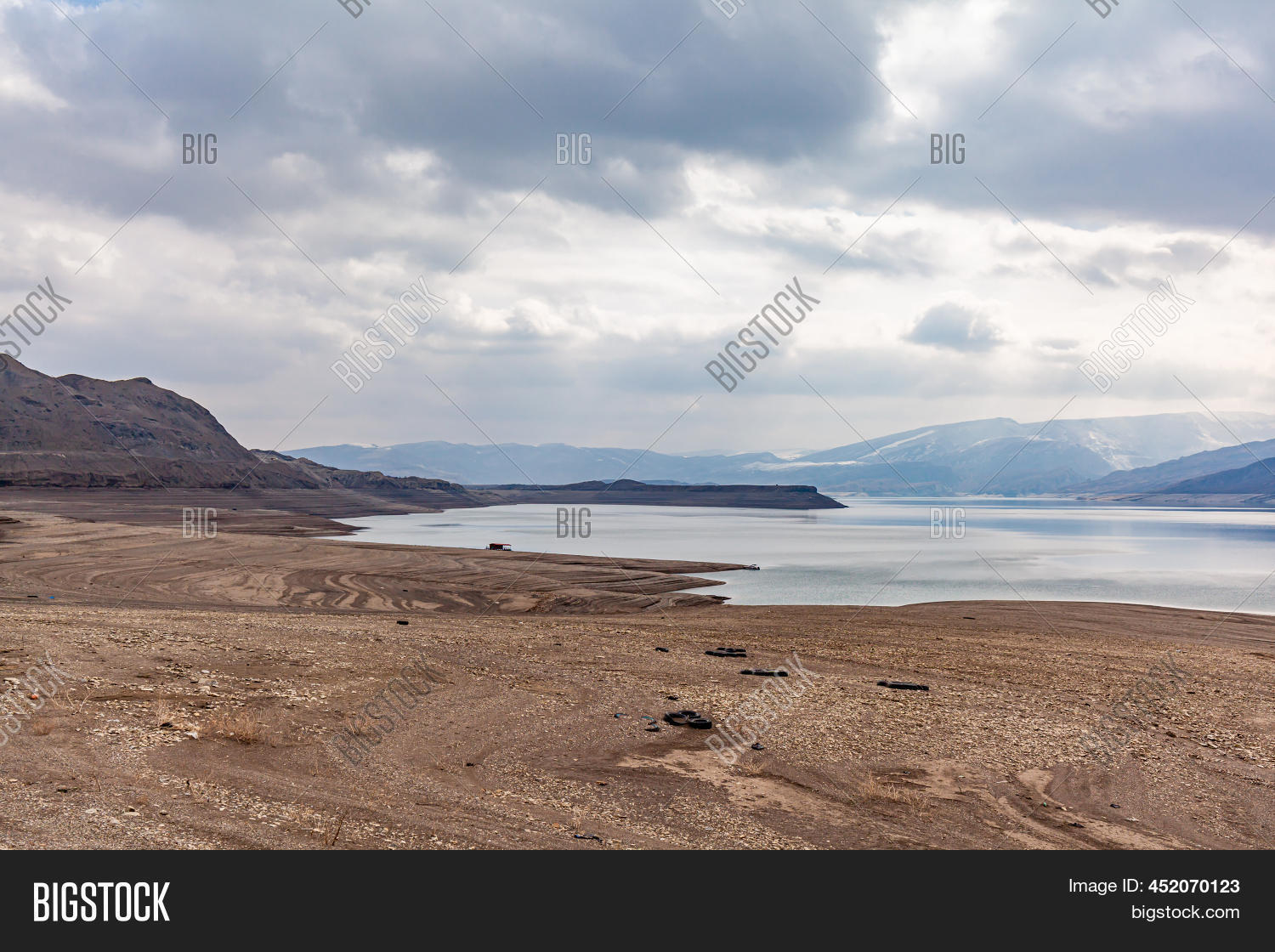 Beautiful Reservoir Image & Photo (Free Trial) | Bigstock