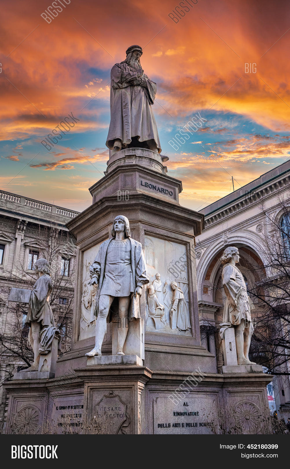 Statue Leonardo Da Image & Photo (Free Trial) | Bigstock