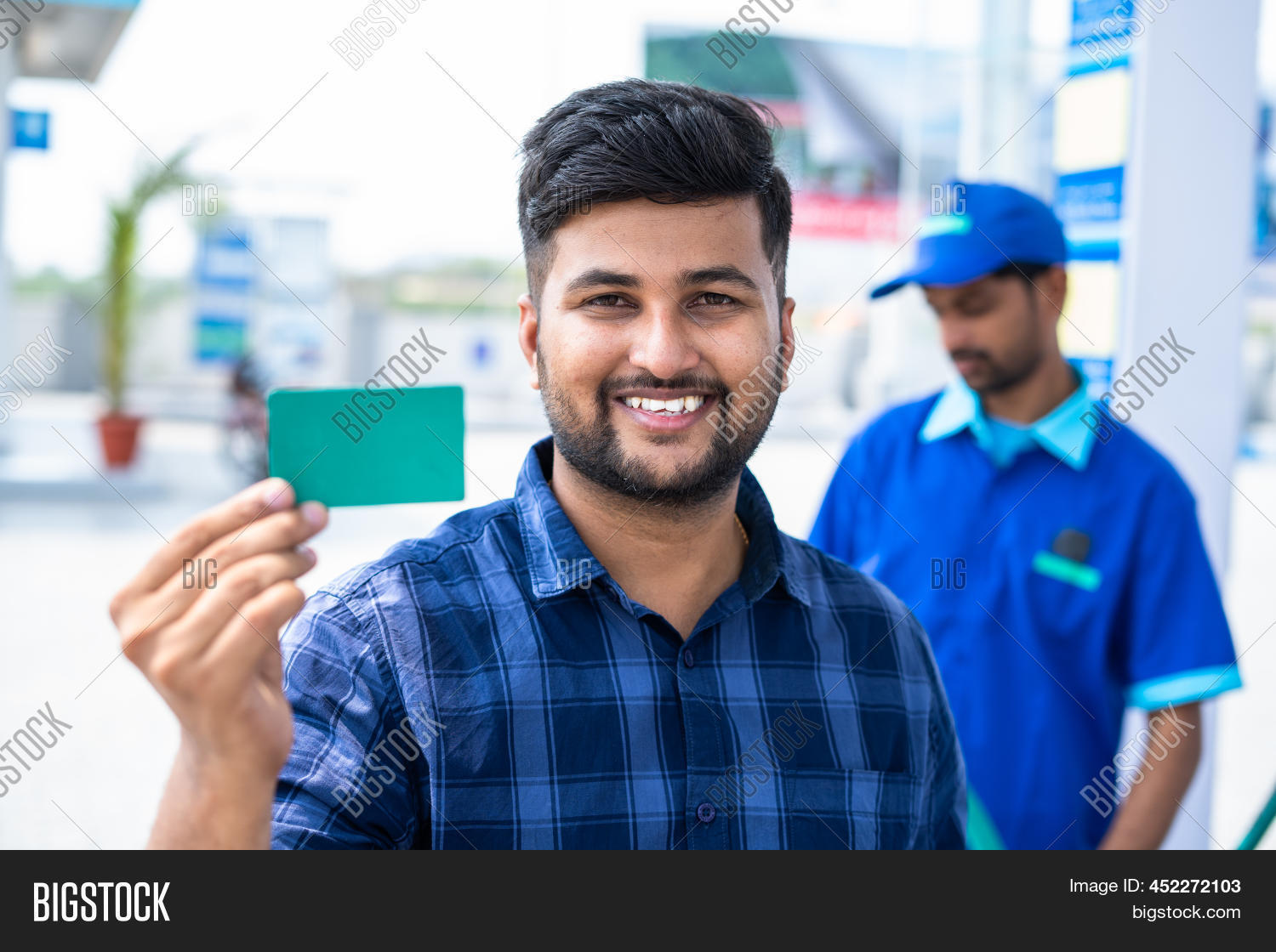 Smiling Customers Image & Photo (Free Trial) | Bigstock