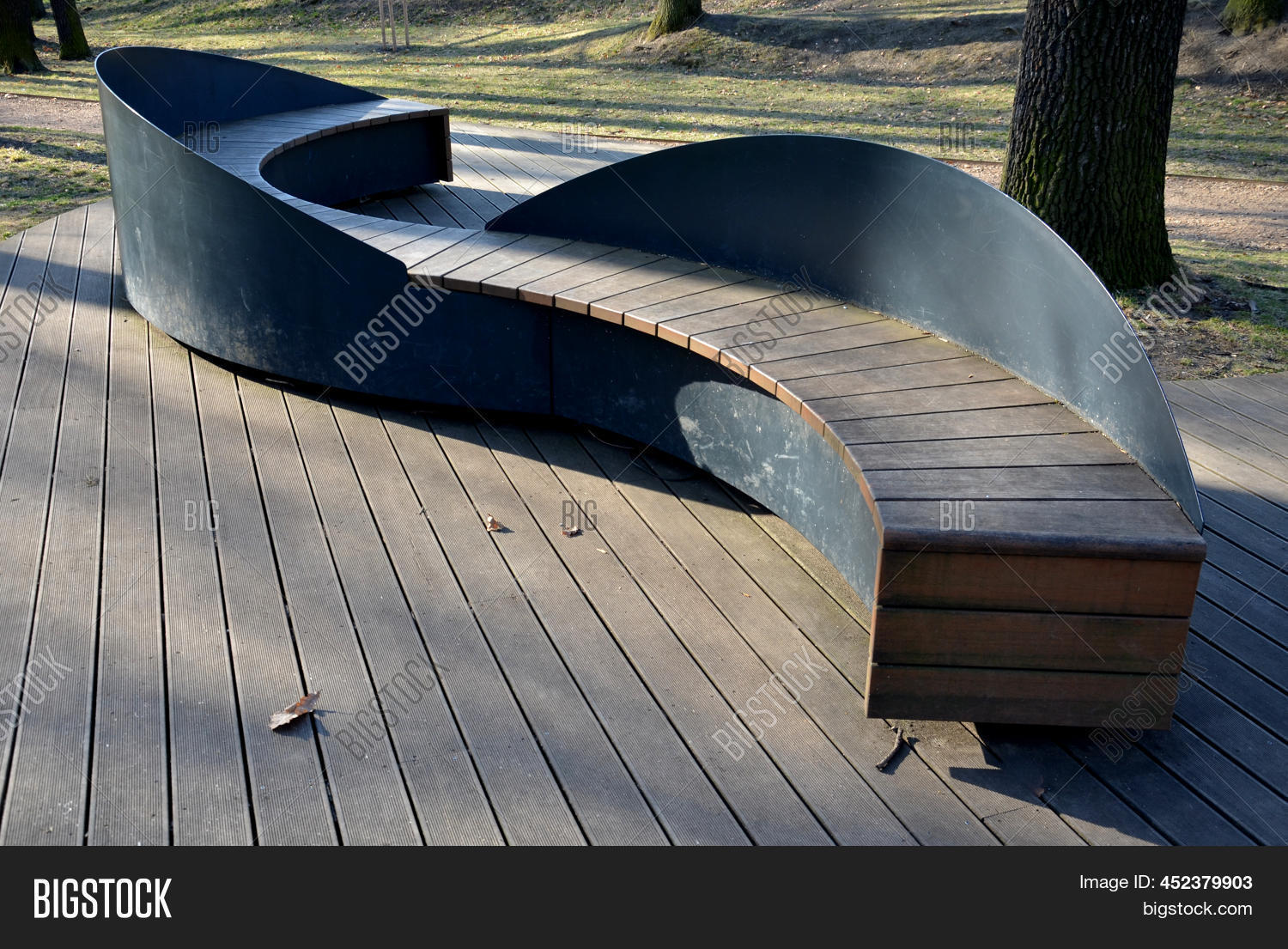S-shaped Bench Image & Photo (Free Trial) | Bigstock