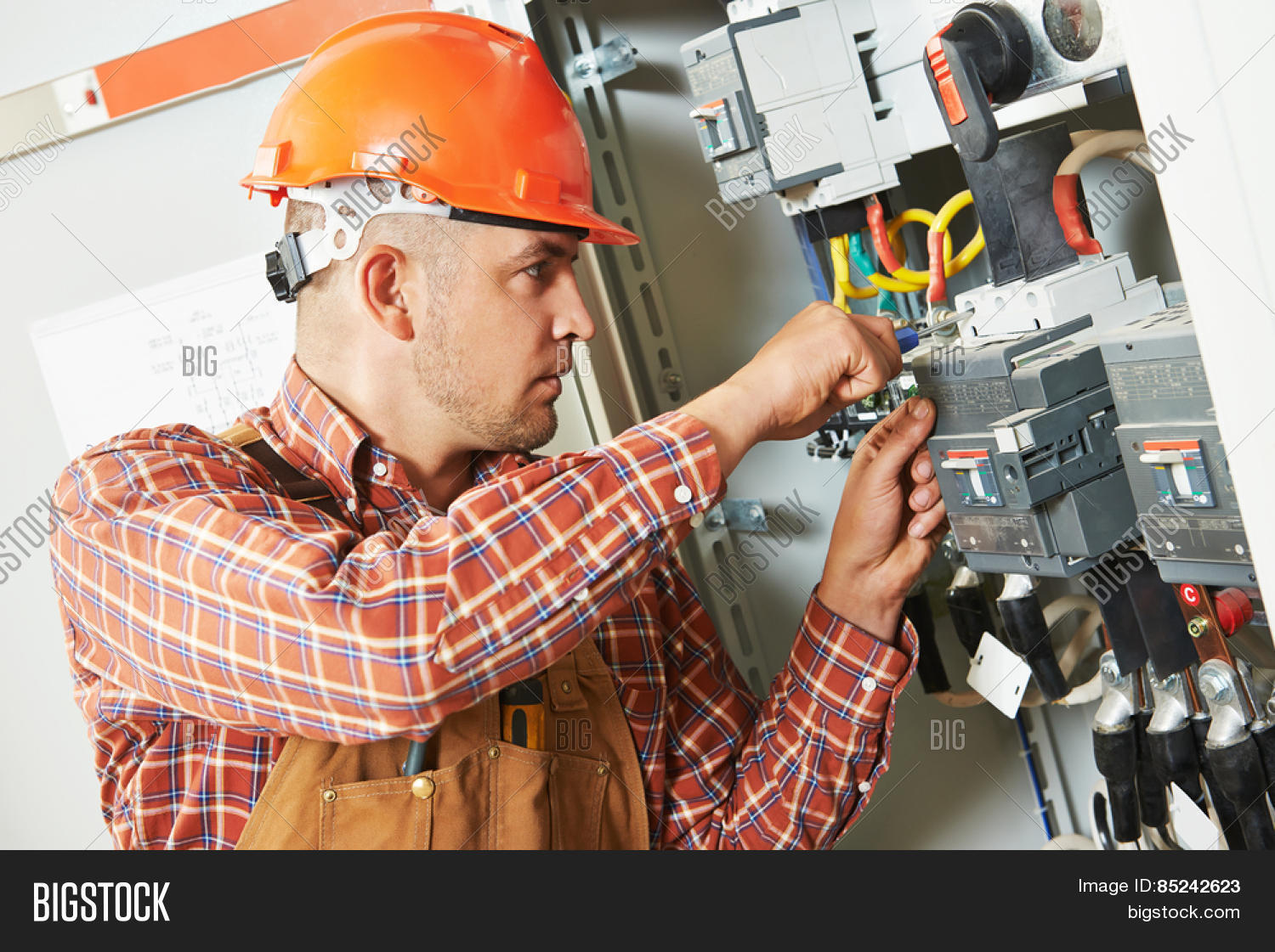 Electrician Builder Image & Photo (Free Trial) | Bigstock