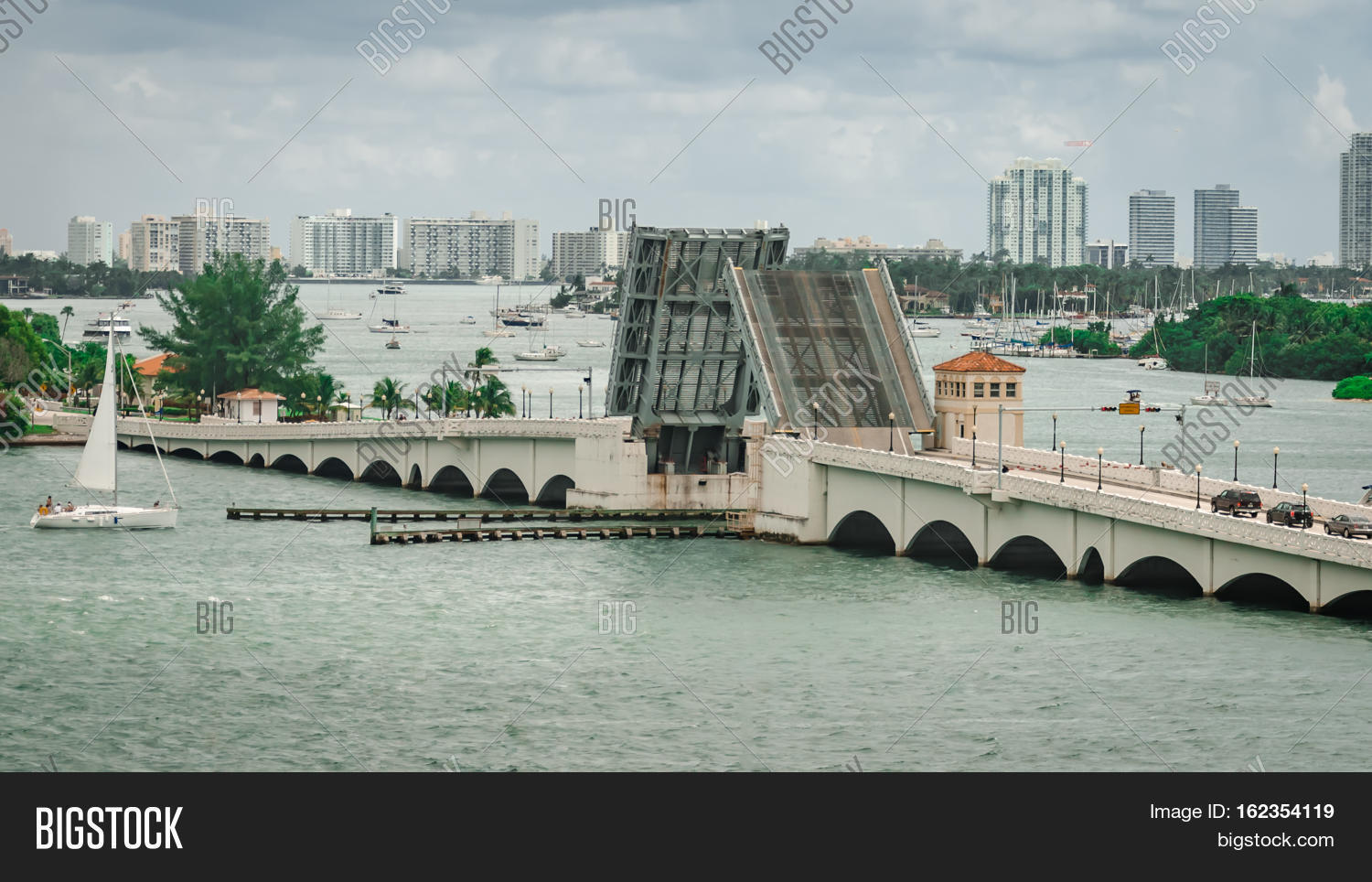 Retractable Bridge Image & Photo (Free Trial) | Bigstock