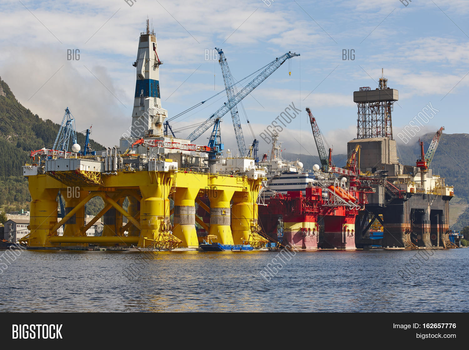 Oil Gas Platform Image & Photo (Free Trial) | Bigstock