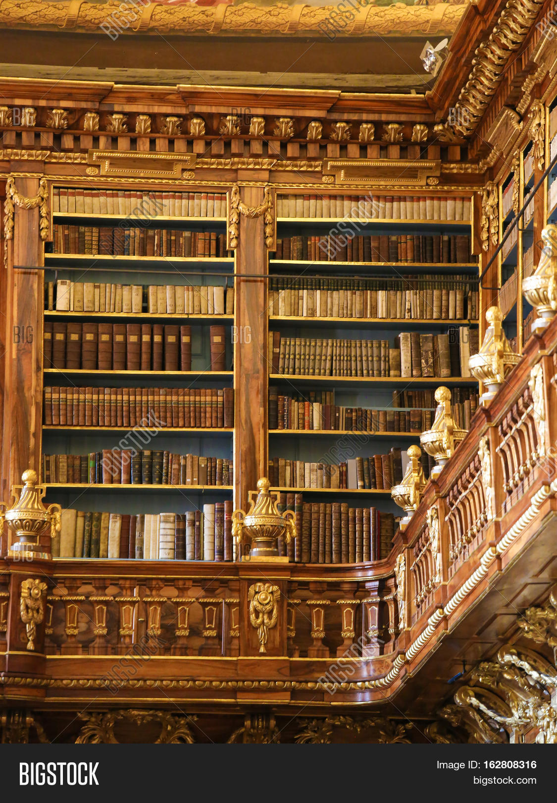 Totoy Gold And Totoy Brown