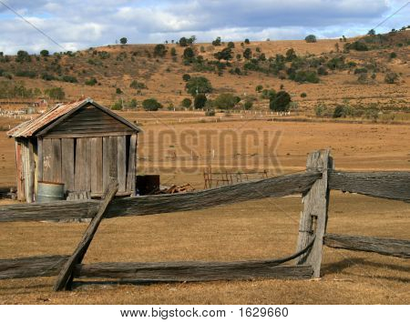 Old Barn Scene Image & Photo (Free Trial) | Bigstock