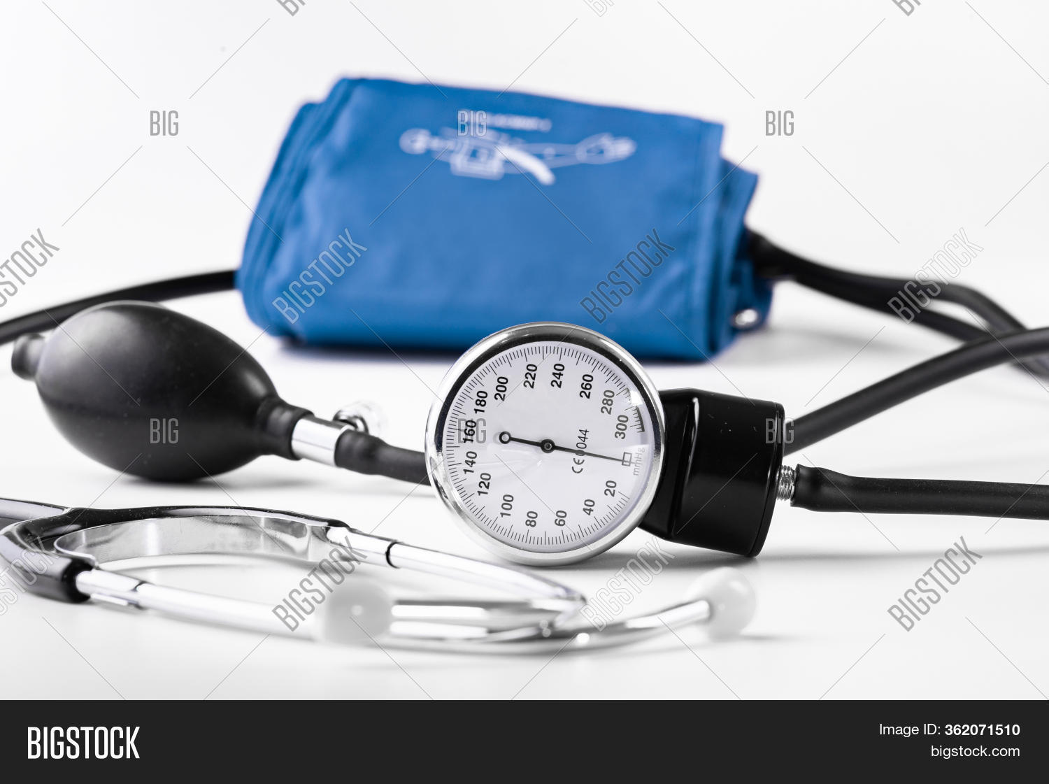 Device Measuring Blood Image & Photo (Free Trial) | Bigstock