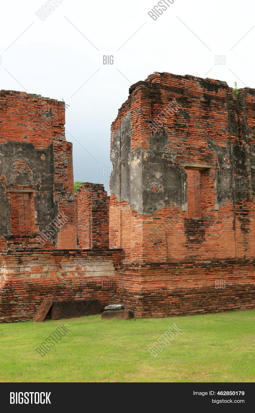 Antique Ruins Building Image & Photo (Free Trial) | Bigstock