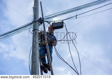Telecoms Worker Shown Image & Photo (Free Trial) | Bigstock