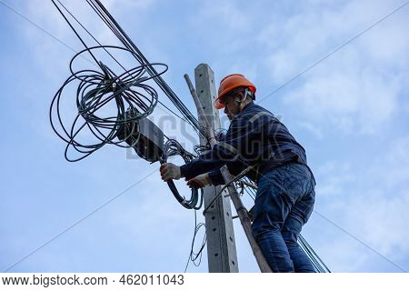 Telecoms Worker Shown Image & Photo (Free Trial) | Bigstock