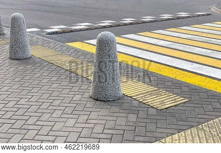 Pedestrian Crossing Image & Photo (Free Trial) | Bigstock
