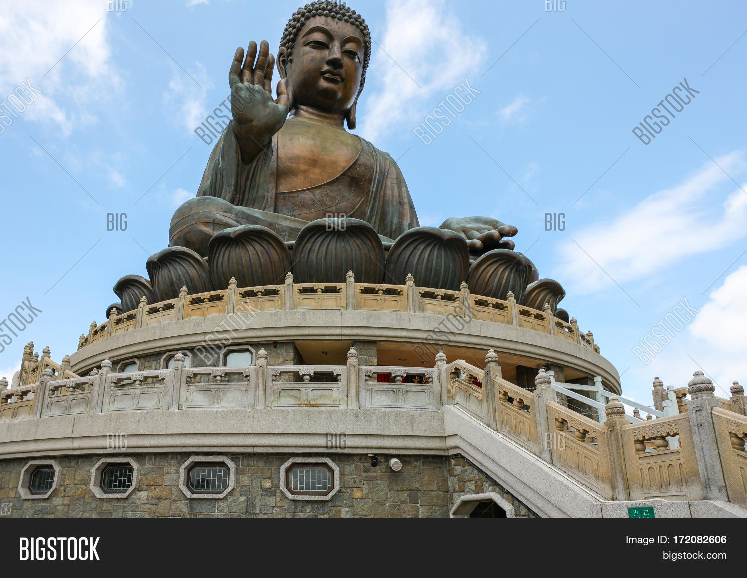 Bronze Tian Tan Buddha Image & Photo (Free Trial) | Bigstock