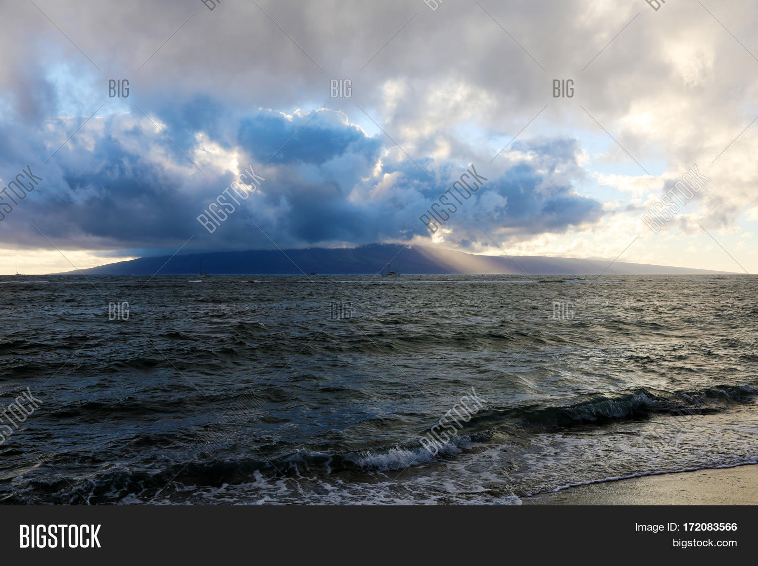 Maui Hawaii. View Maui Image & Photo (Free Trial) | Bigstock
