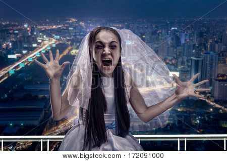 Screaming Zombie Bride Image & Photo (Free Trial) | Bigstock