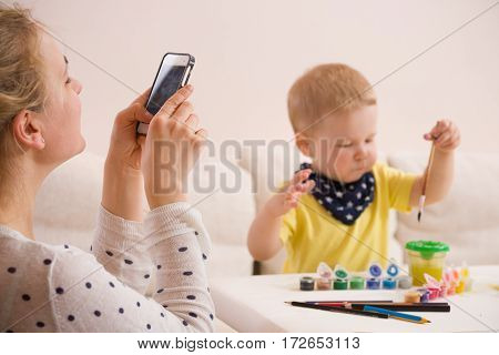 Phone Drawing Photos 图片、插图和矢量图（免费） - Bigstock