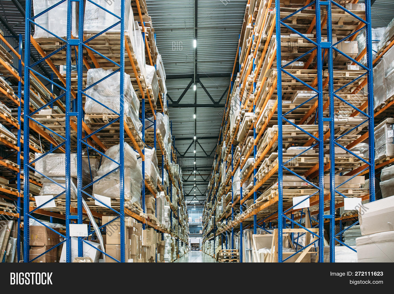 Large Logistics Hangar Image & Photo (Free Trial) | Bigstock