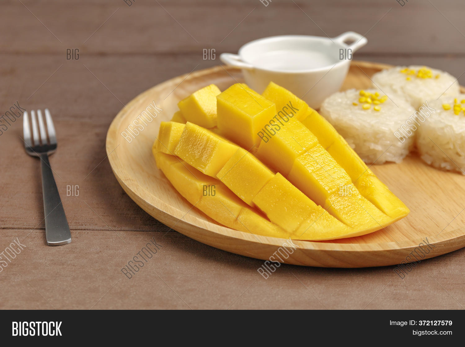 Fresh Yellow Mango Image & Photo (Free Trial) | Bigstock