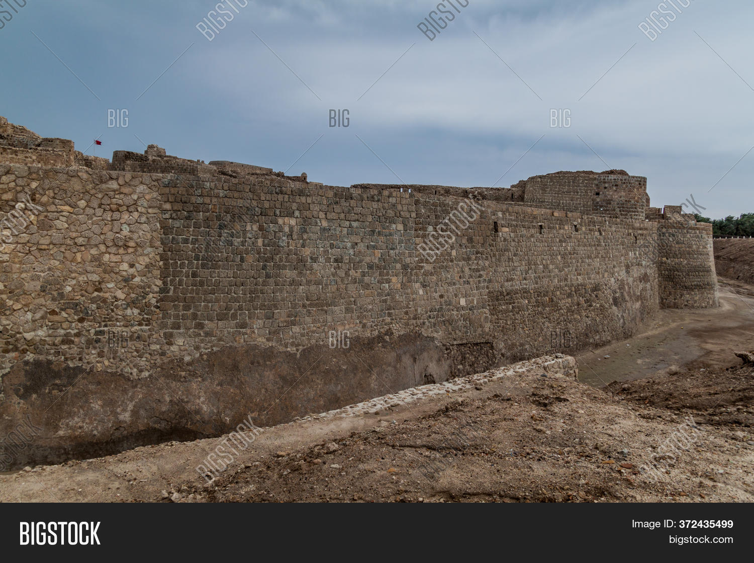 Walls Bahrain Fort Image & Photo (Free Trial) | Bigstock