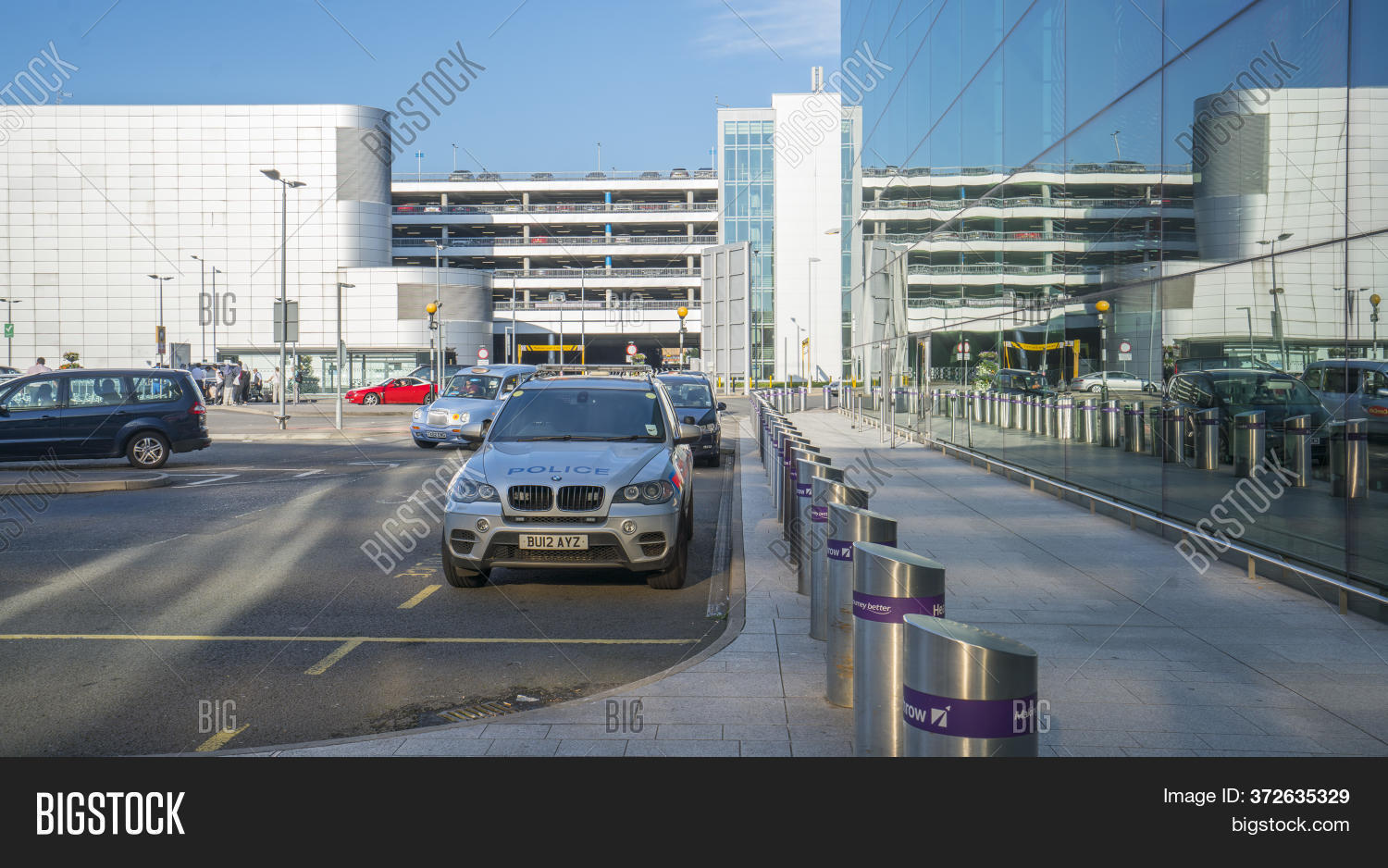 Passenger Drop Off Image & Photo (Free Trial) | Bigstock