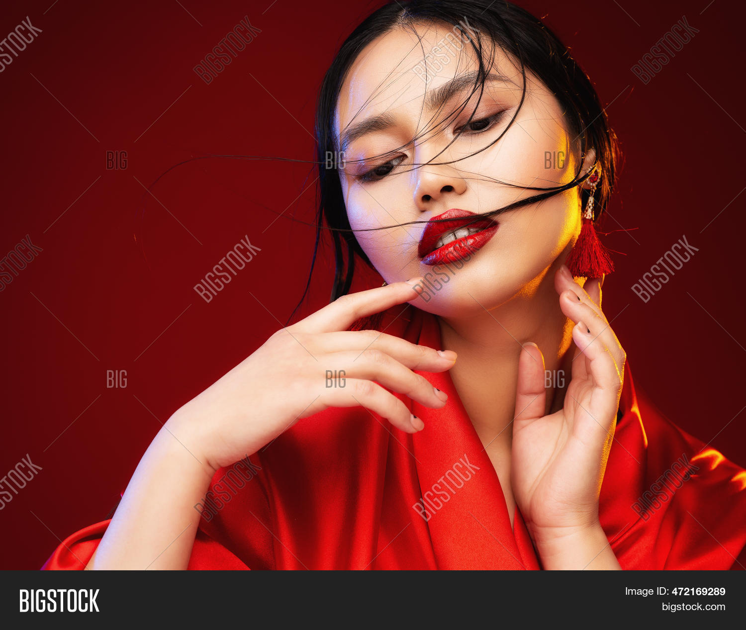 Beautiful Japanese Image & Photo (Free Trial) | Bigstock