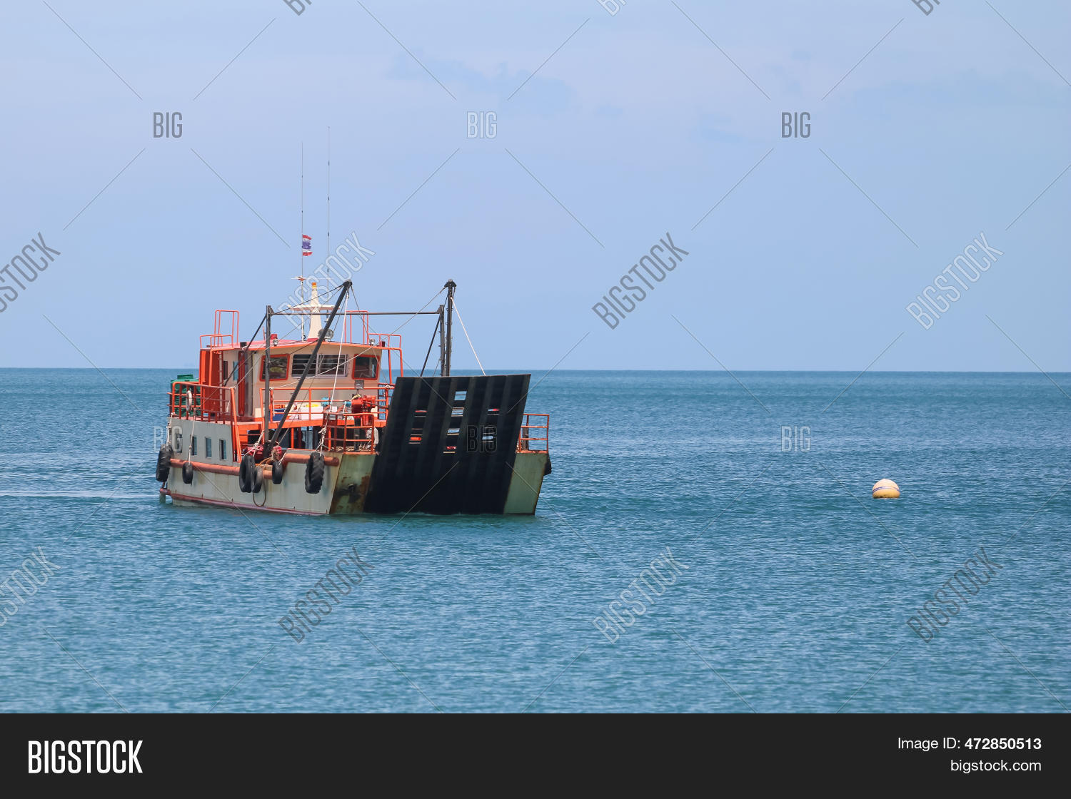Cargo Ship Carrying Image & Photo (Free Trial) | Bigstock