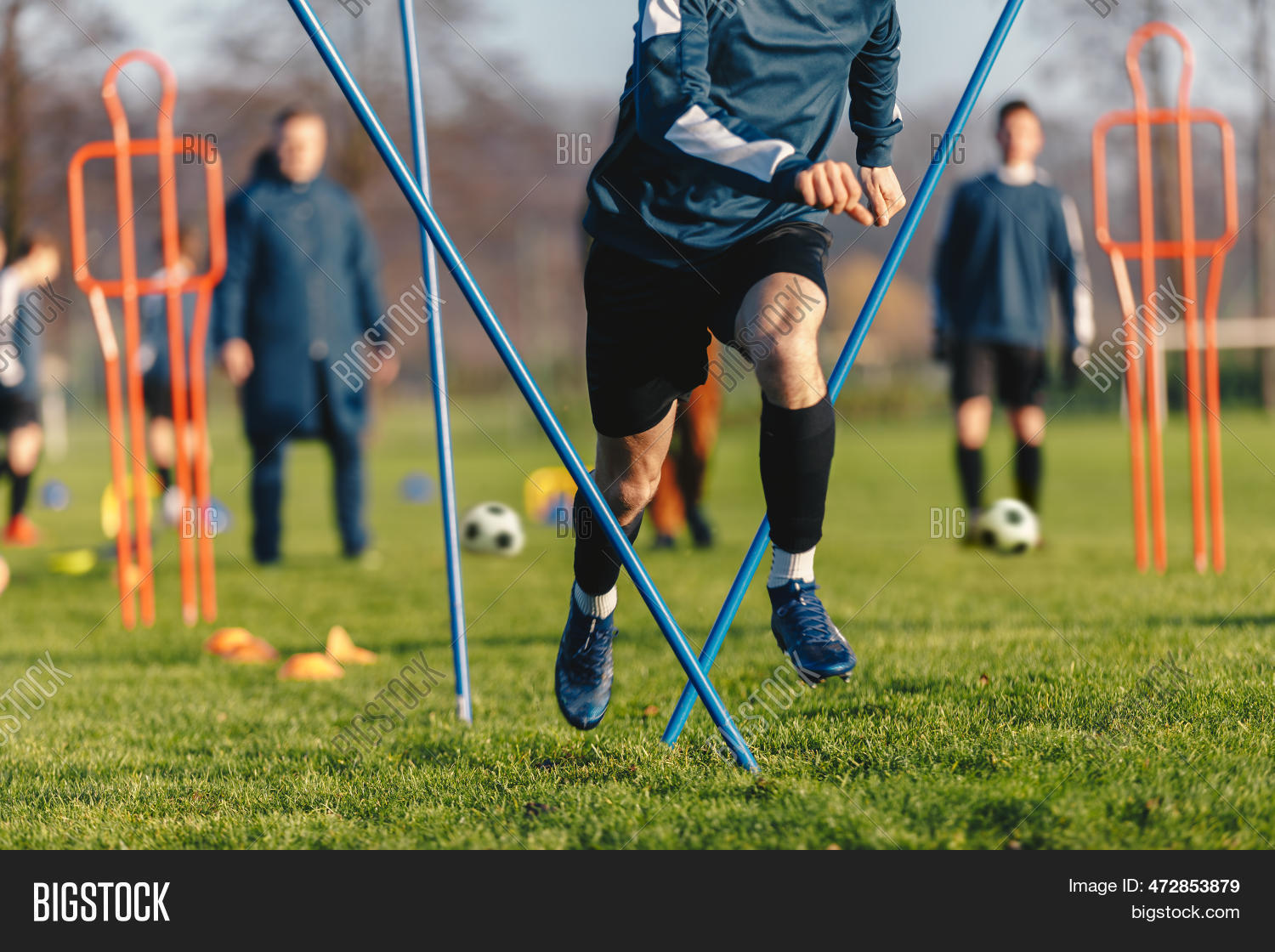Football Player Image & Photo (Free Trial) | Bigstock