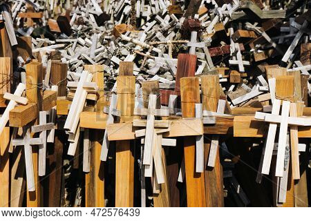 Wooden Cross Symbol Image & Photo (Free Trial) | Bigstock