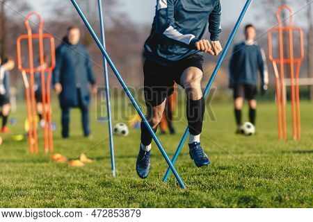Football Player Image & Photo (Free Trial) | Bigstock