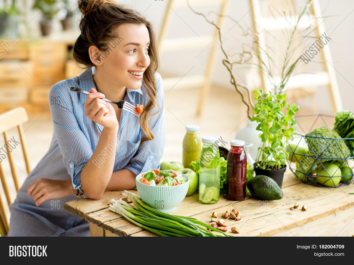 Young Happy Woman Image & Photo (Free Trial) | Bigstock