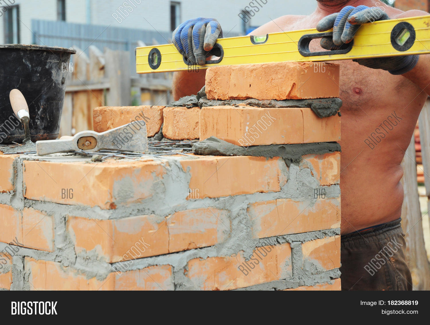 Bricklayer Bricklaying Image & Photo (Free Trial) | Bigstock