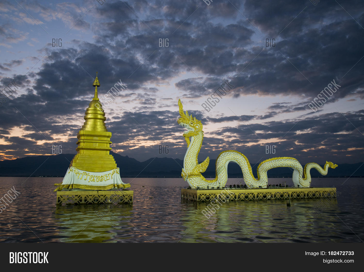 Thailand Phayao Lake Image & Photo (Free Trial) | Bigstock