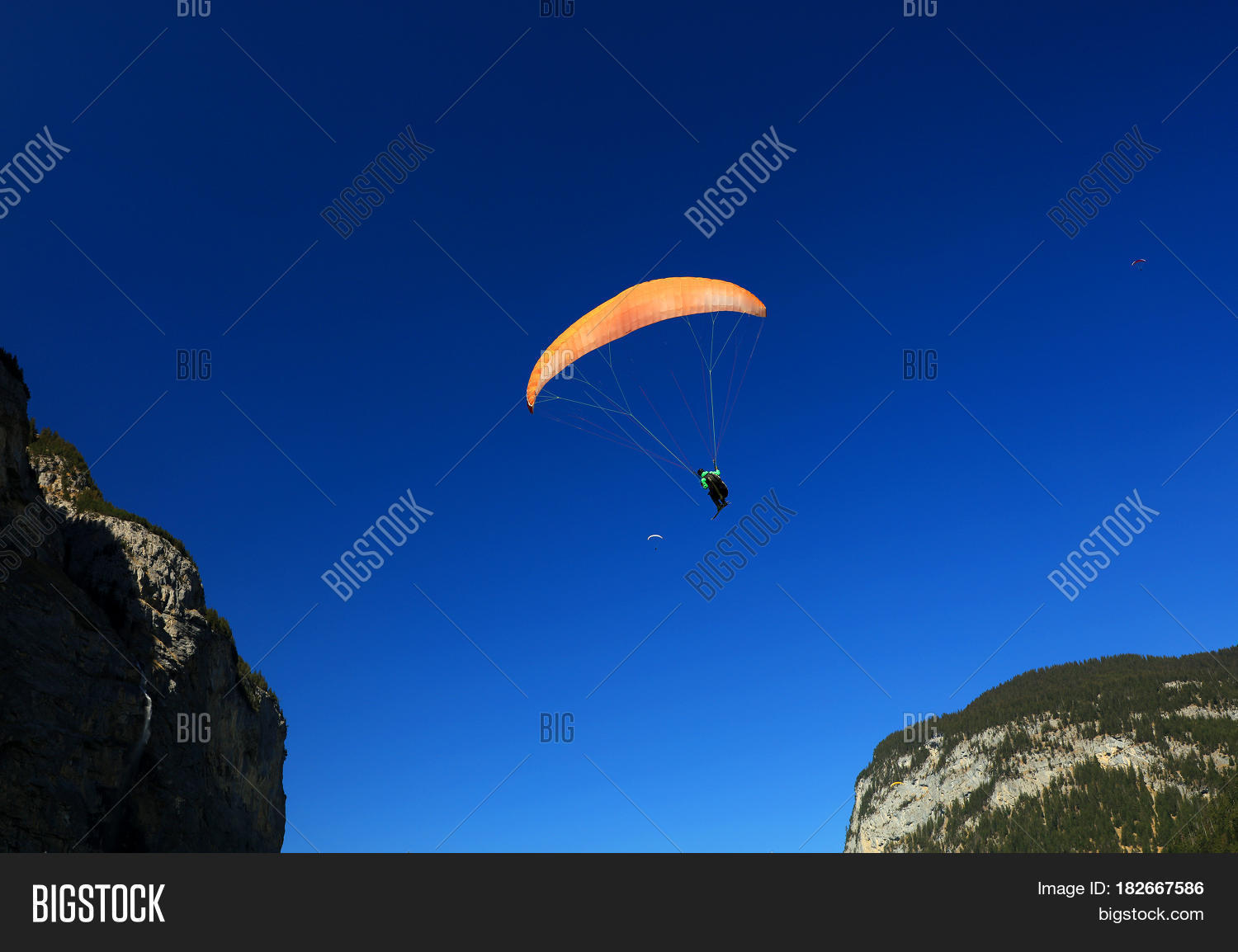 Paragliding Swiss Alps Image & Photo (Free Trial) | Bigstock
