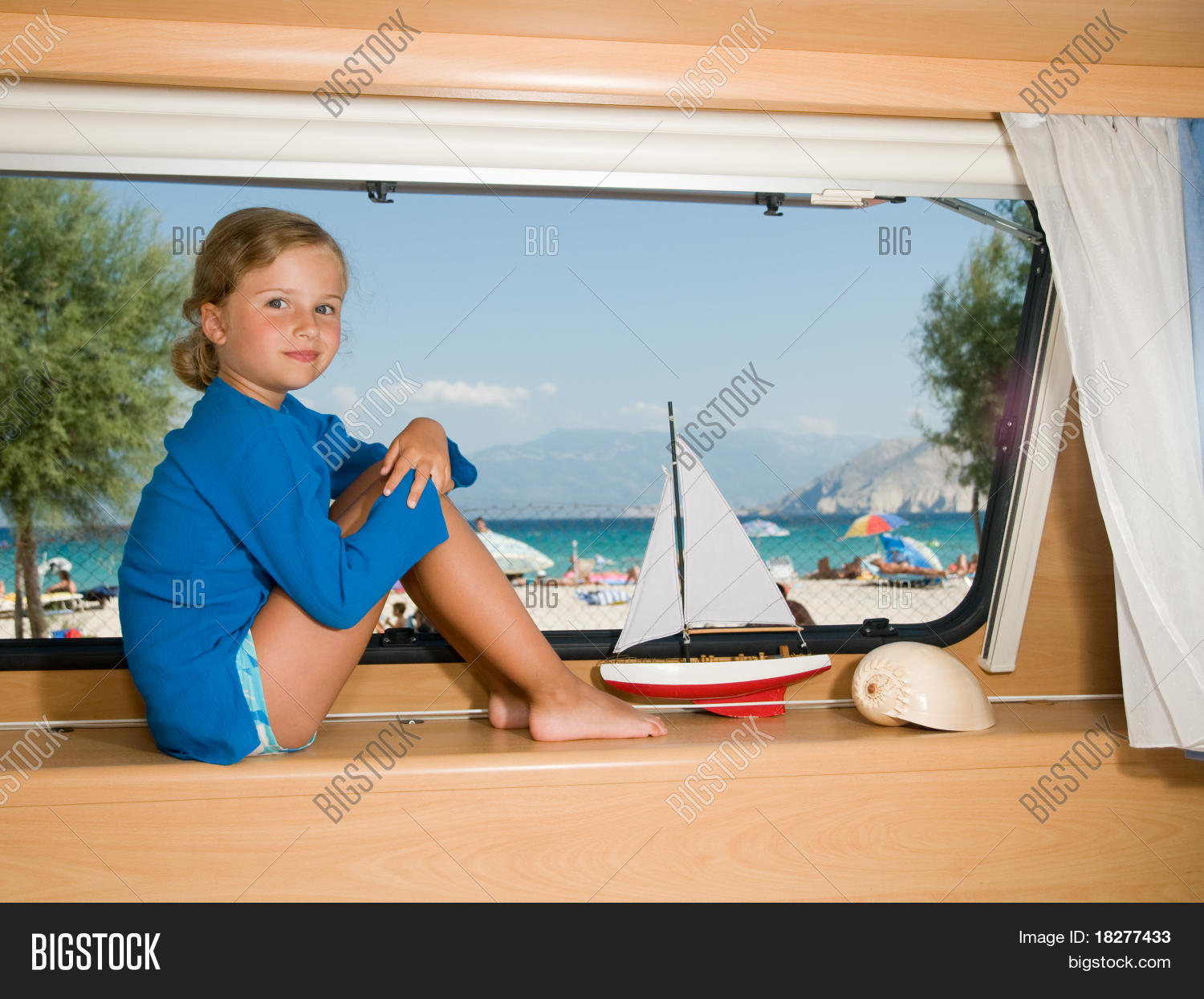 Summer Vacation Camper Image & Photo (Free Trial) | Bigstock