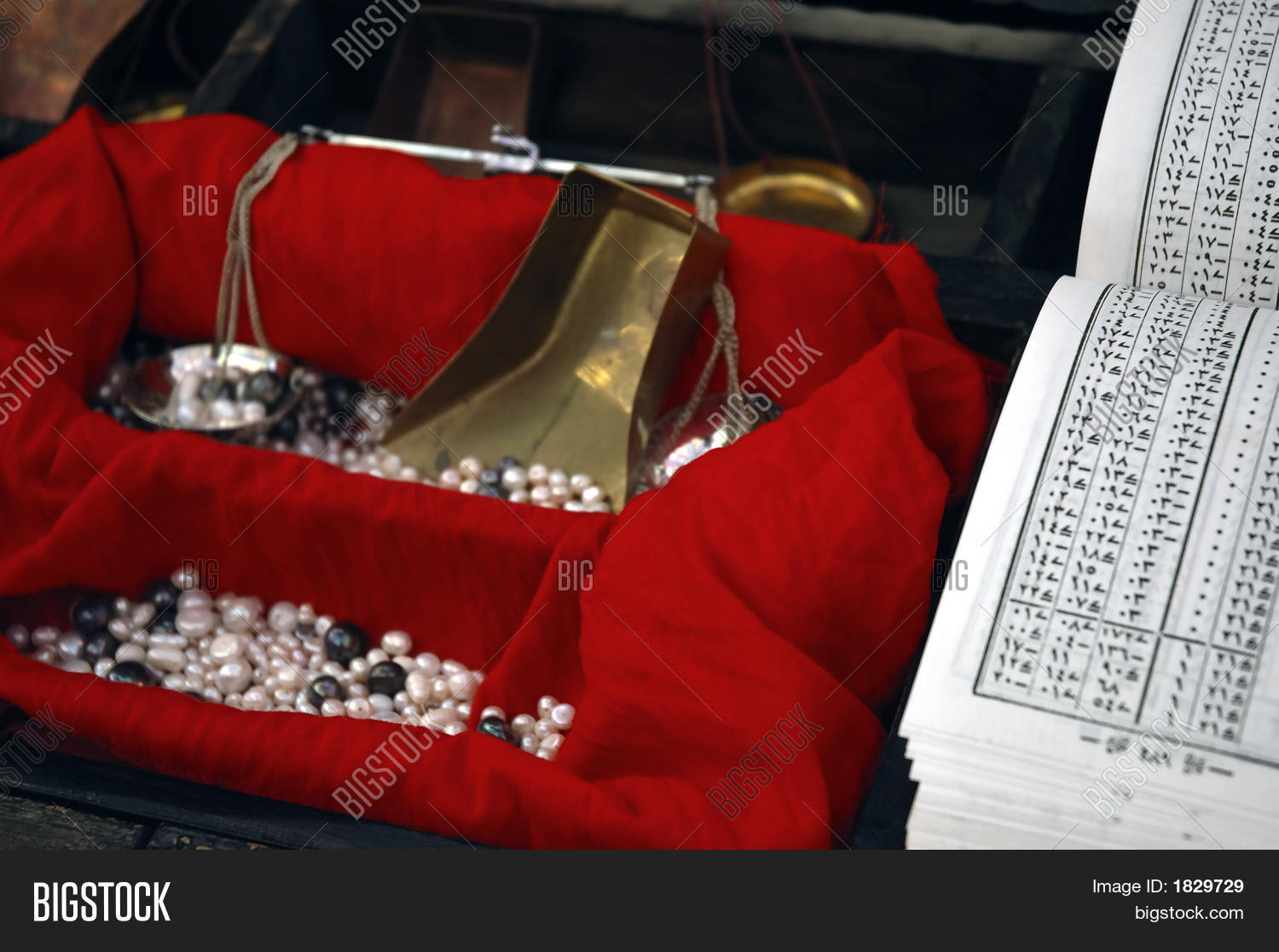 Pearl Merchant Image & Photo (Free Trial) | Bigstock