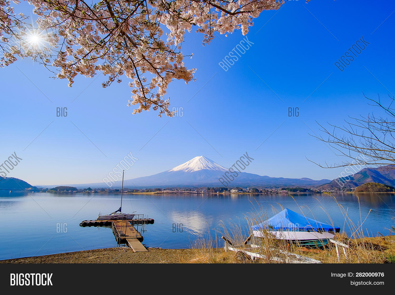 Mount Fuji Snow Capped Image & Photo (Free Trial) | Bigstock
