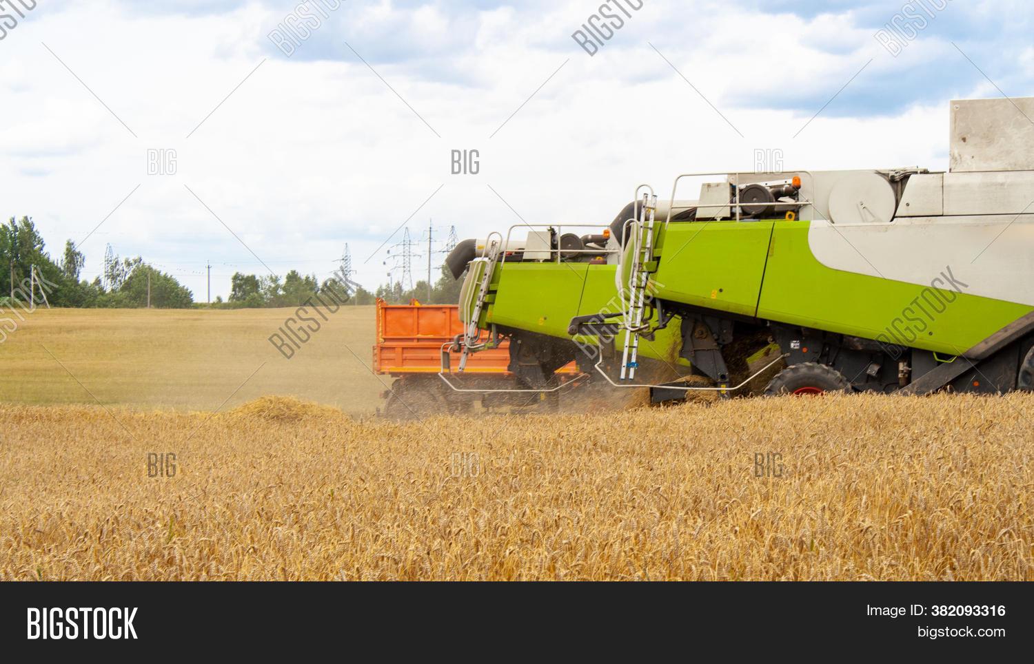 Backs Combines Truck Image & Photo (Free Trial) | Bigstock