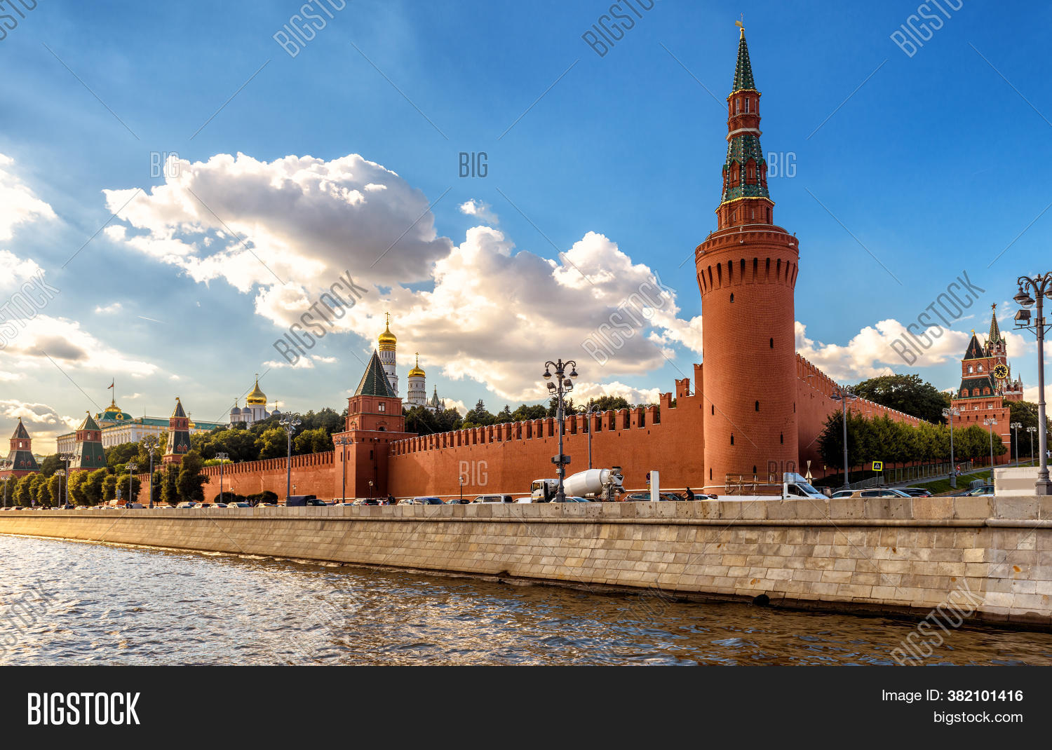 Moscow Kremlin Summer Image & Photo (Free Trial) | Bigstock