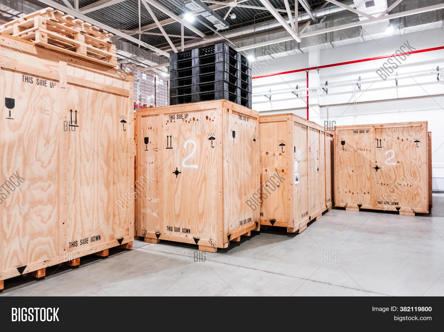 Wooden Boxes Warehouse Image & Photo (Free Trial) | Bigstock
