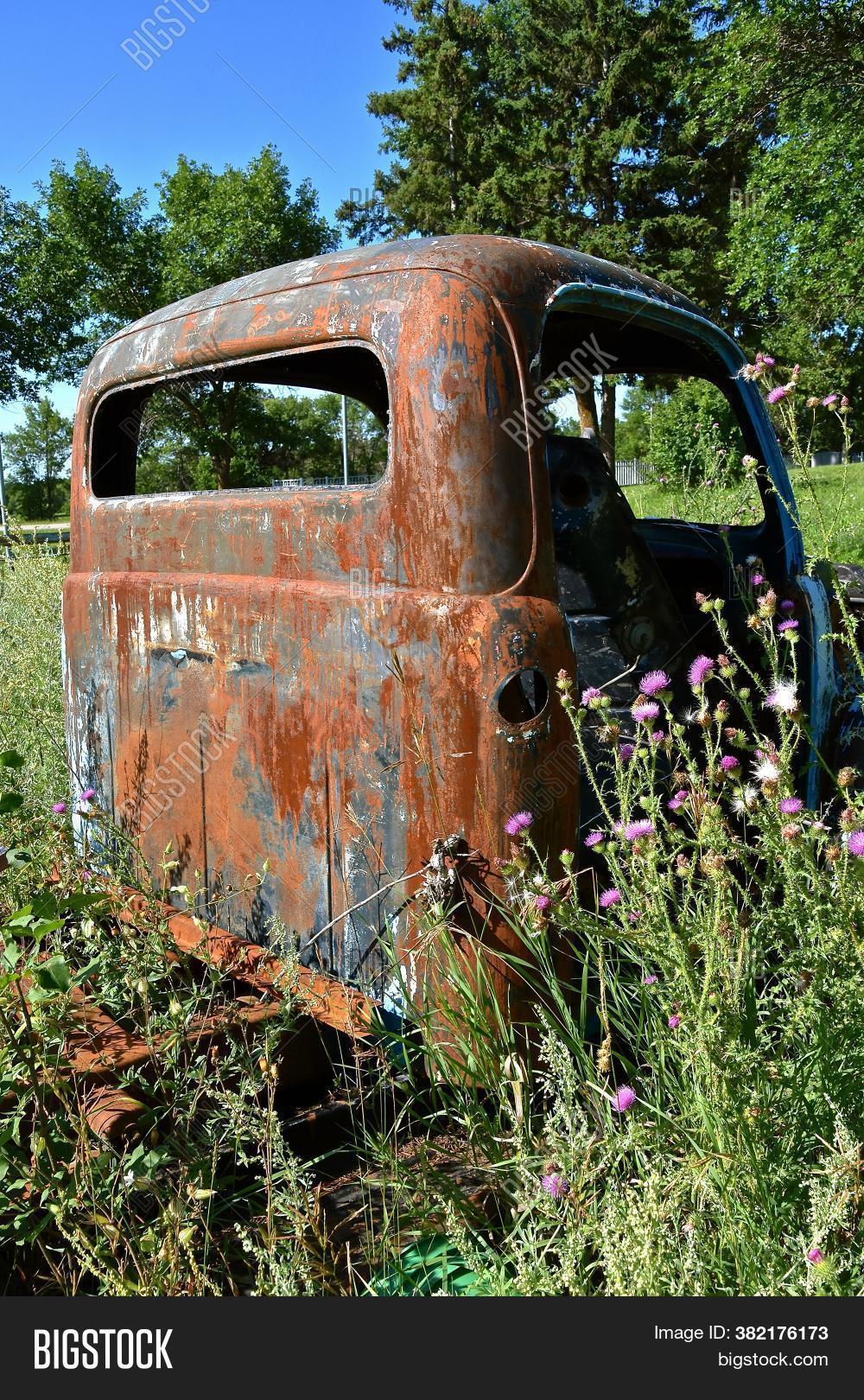Rusted Old Truck Cab Image & Photo (Free Trial) | Bigstock