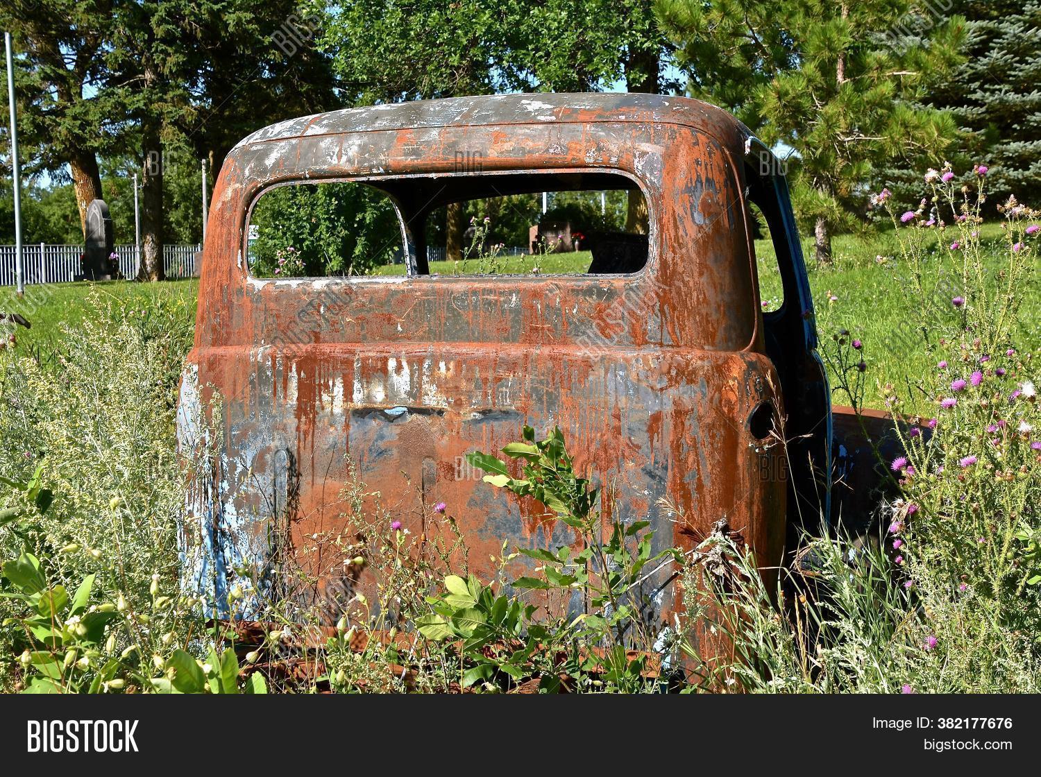 Rusted Old Truck Cab Image & Photo (Free Trial) | Bigstock