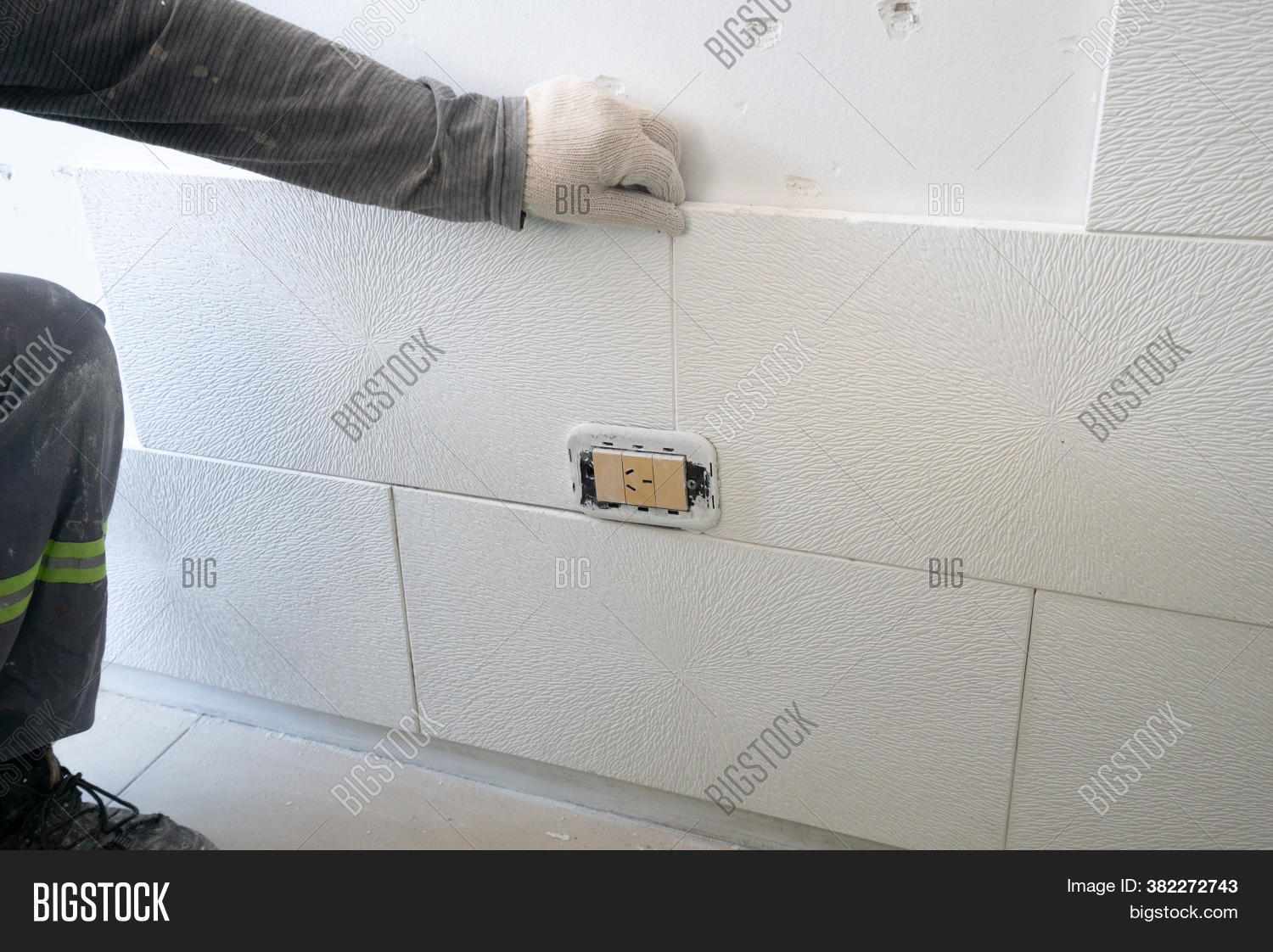 Installation Gypsum Image & Photo (Free Trial) | Bigstock
