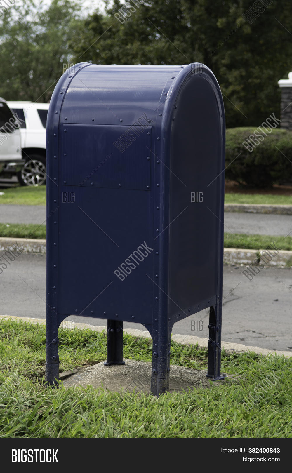 Blue Us Mailbox On Image & Photo (Free Trial) | Bigstock